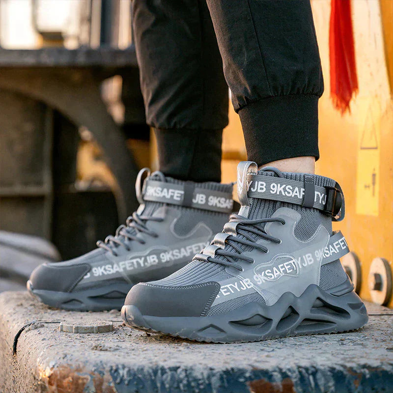 WolffMode slip-resistant work shoes